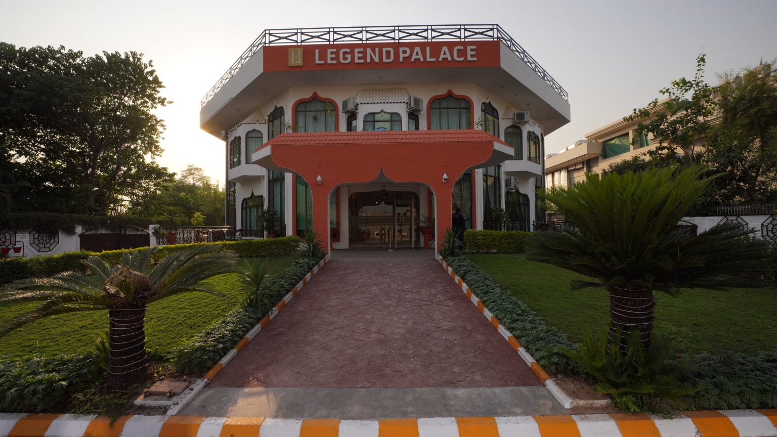 Legend Hotels & Restaurants